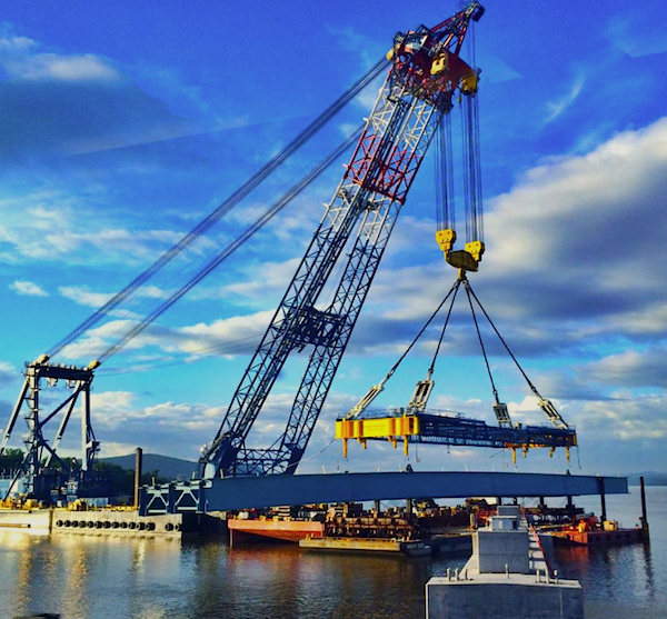 Gawkers Crane To See Big Crane Build Big New Bridge - Nyack Gawkers Crane To See Big Crane Build Big New Bridge - Nyack